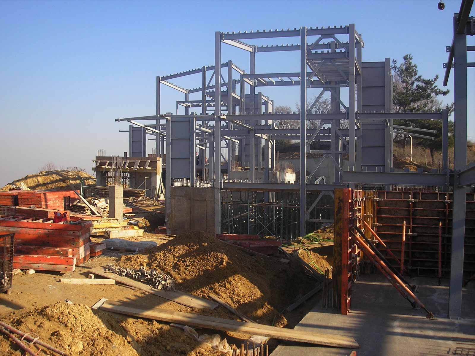 Μεταλλικές κατασκευές | Luxury Living – Build with Adel